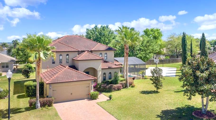 Explore These Two Leesburg, FL Pool Homes with Top Amenities